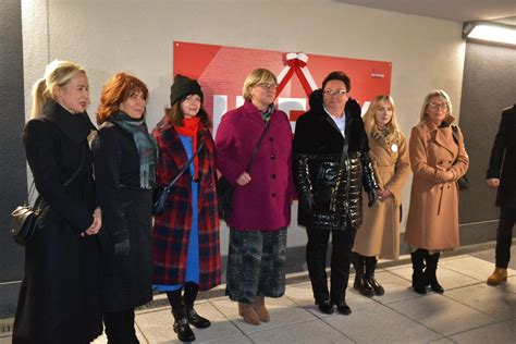 Rondo Praw Kobiet w Sosnowcu otwarte W przejściu podziemnym zobaczymy ciekawą wystawę na temat