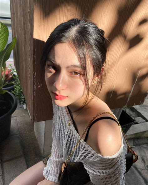 พรีม ชนิกานต์ นักแสดงดาวรุ่งวัย 16 สวยออร่าสะกดทุกสายตา