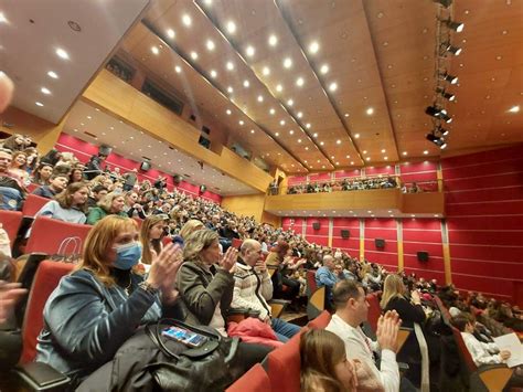 ΕλληνοΑγγλική Αγωγή ΠΡΩΤΗ ΘΕΣΗ ΣΤΟΝ ΠΑΝΕΛΛΗΝΙΟ ΔΙΑΓΩΝΙΣΜΟ ΛΟΓΟΤΕΧΝΙΑΣ