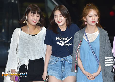 포토엔hd 모모랜드 아인 낸시 데이지 사이판 가느라 얇게 입었더니