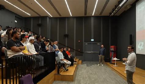 42 Abu Dhabi And Beacon Red Organize Second Coding Hackathon Sns Mideast