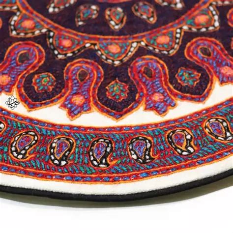 خرید و قیمت رومیزی پته دوزی گرد طرح سروناز سفید آستردوزی شده پته صبا