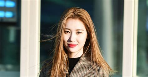 선미 언제봐도 치명적인 미소 공항패션 [포토엔hd]