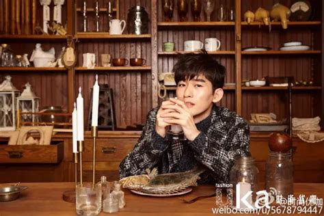 Hans Zhang Han Models A Wide Range Of Designs For Fashion Uka Dramapanda