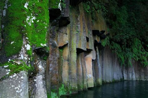 屏風岩の滝びょうぶいわのたき 静岡県裾野市