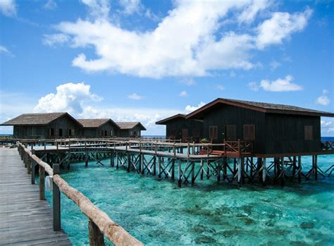 Pom Pom Island Resort Sabah Malaysia Pom Pom Island Is Around 45