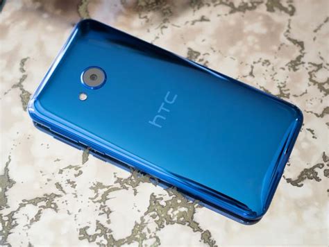 Htc「迫不得已」：昔日安卓高端「機皇」大降價，都跌成中端機 每日頭條