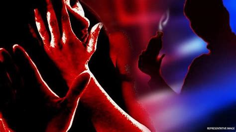 Uttar Pradesh Lucknow Girl Sustains Burn Injuries In Acid Splash