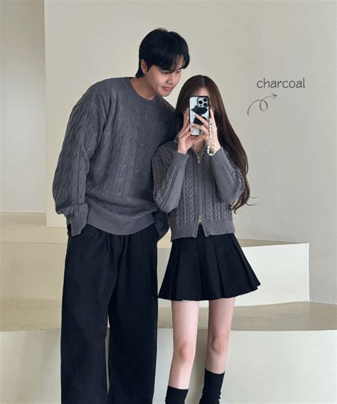 초특가 단독2사이즈세트가능 꽈배기 카라 크롭 투웨이 집업 남녀공용 오버핏 하찌 니트 커플룩 시밀러룩 데이트룩 가을 겨울 꾸안꾸 데일리룩 밴딩 롱팬츠 미니 스커트 세트