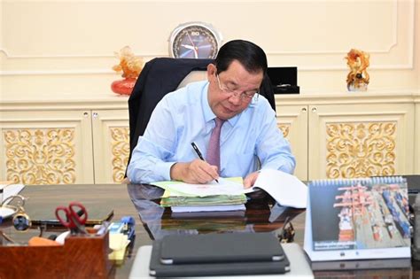 សម្តេចតេជោ ហ៊ុន សែន សម្រេចផ្តល់ក្របខ័ណ្ឌរដ្ឋដល់បុគ្គលិក Vod ដែលមានបំណងចូលបំរើការងារ