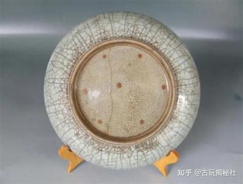 谁说古瓷开片就没收藏价值？这因自然开裂而成的瓷器你想拥有都难 知乎