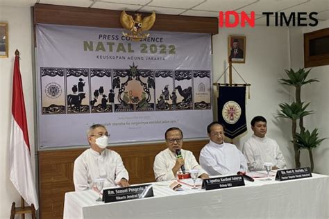 Jemaat Natal Antusias Uskup Agung Jakarta Terharu
