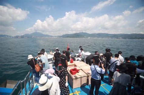 图集深圳新增一场公益海葬活动，累积37065具骨灰撒进大海凤凰网