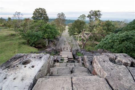 900 Kuil Preah Vihear Foto Foto Stok Potret And Gambar Bebas Royalti