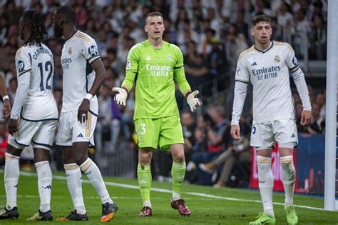 Mercato Real Madrid Un Titulaire Menace De Partir