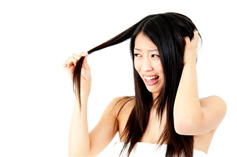 夏場は「抜け毛が増える」ってホント？