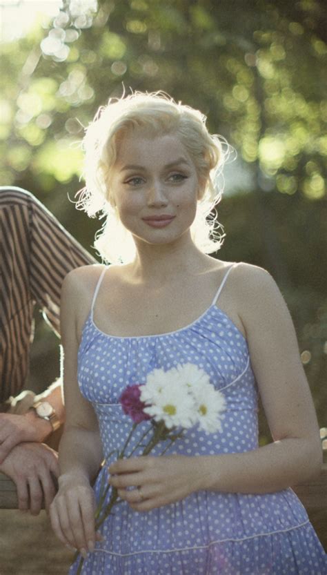 Photos Of Netflixs Blonde Cast Vs Their Real Life Counterparts Marilyn Monroe Joe Dimaggio