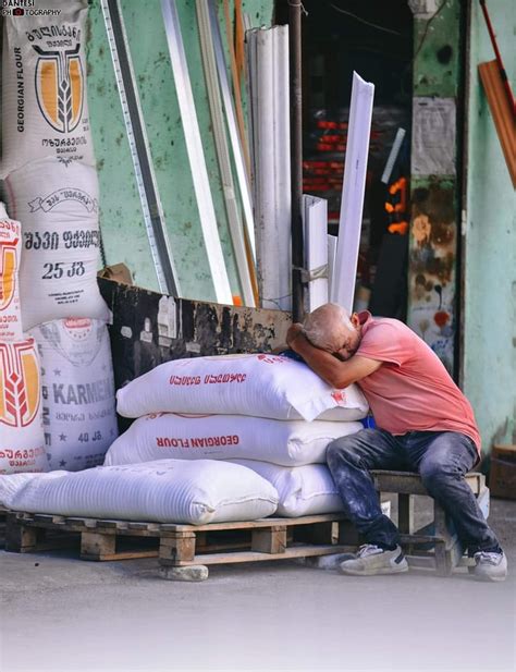 ქართული დასაქმების კურიოზები R Rustaveli