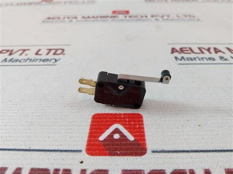 Omron V 156 1c25 Microswitch Roller Level Long Aeliya Marine