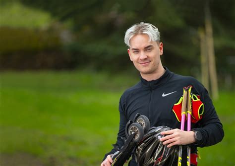 Tubettaja Joona Hellman Innostaa Nuoria Hiihtämään Juoksija