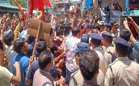 उत्तरकाशी उत्तरखंड येथील हिंदूंची ‘लव्ह जिहादविरोधी महापंचायत