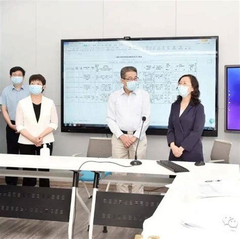 陈星莺副省长走访慰问奋战在扬州抗疫一线医务工作者 向“白衣战士”致以节日问候防控