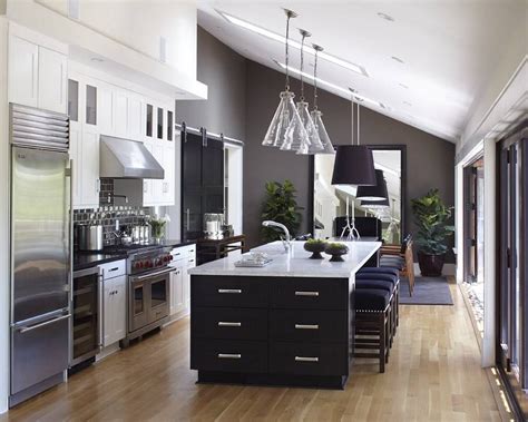 The Best Pendant Lights For Vaulted Ceilings