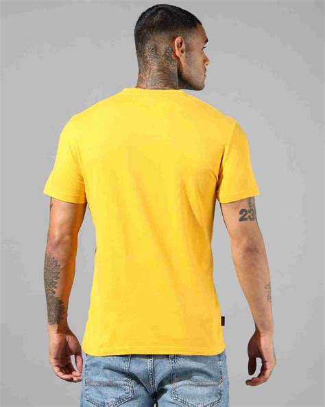 Essential Logo Emb Tee Contrast