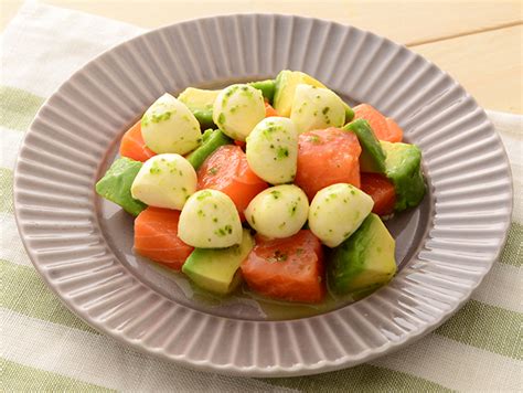 バジルモッツァレラのカラフルカプレーゼ