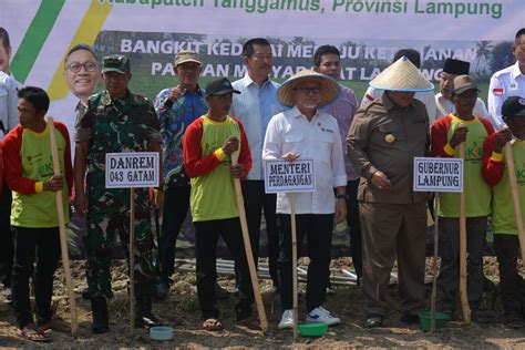 Danrem 043 Gatam Berikan Apresiasi Gerakan Tanam Kedelai