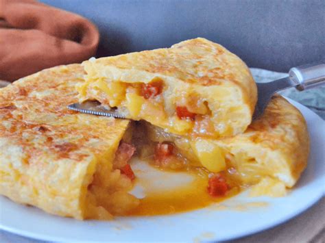 Tortilla De Patatas Con Chorizo La Cocina De Irene