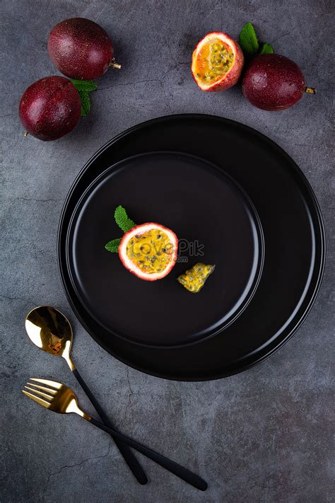 Passion Fruit Pulp Fruit Spoon Fork In Dinner Plate Picture And Hd