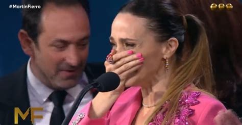 Martín Fierro 2022 La Emoción De Vero Lozano Al Recibir El Premio Por