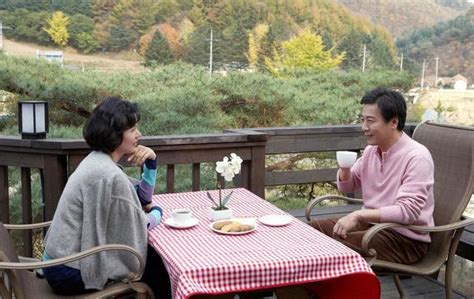 岳母在我家養老8年，卻把340萬拆遷款全給小舅子，我果斷將她送走 伊人小築