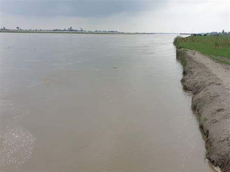 40 Thousand Cusec Water Released In Yamuna यमुना में छोड़ा गया 40 हजार