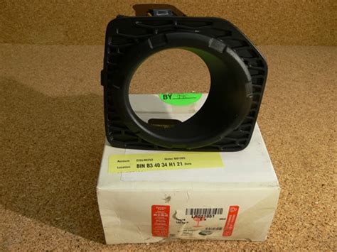 genuine land rover fog lamp bezel front bumper lr2 11 12 lh new