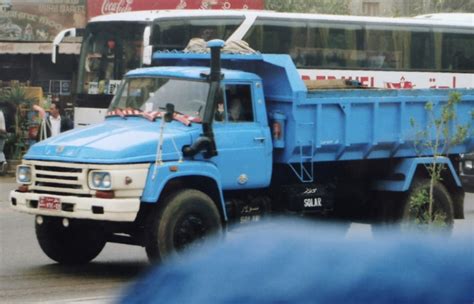 У мережі показали, як самоскид Nissan Diesel схрестили із ГАЗ-53 - Твоя ...