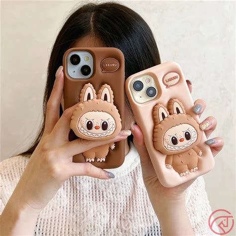 立體棕色拉布布伸縮支架 適用iphone16promax手機殼11蘋果14pro新款12硅膠15可愛卡通13pro防摔 蝦皮購物