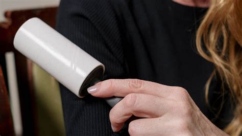 Ways To Remove Lint From Winter Clothes