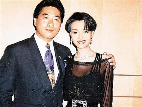 一众港星聚会 许冠文老当益壮 叶子楣身材出众 ＊ 阿波罗新闻网