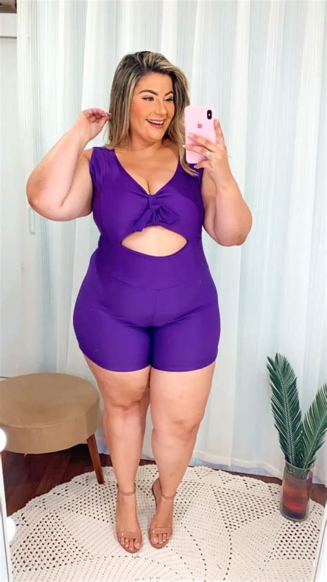 Modelos Promocionais Moda Para Mulheres Curvilíneas Mulheres