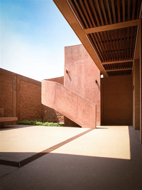 Concrete Lattice Facade Fills Oaxacan Community Hub With Shadows