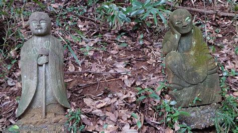 鐘撞堂山と五百羅漢 鐘撞堂山 2022 10 09日 山と溪谷オンライン