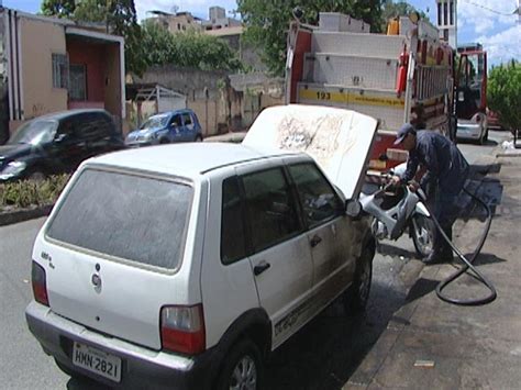 G1 Carro Tem Princípio De Incêndio No Bairro Catalão Em Divinópolis