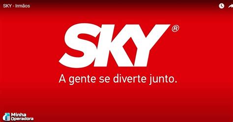 SKY lança nova campanha dois filmes inspirados em pessoas plantas