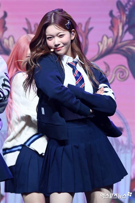 빌리 츠키 윙크 날리는 표정부자 엑s Hd포토