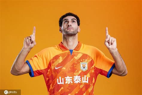 山东泰山创意写真：费莱尼王大雷放手一搏图 搜狐大视野 搜狐新闻