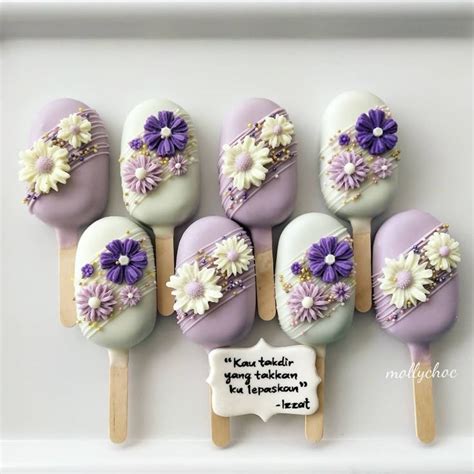 Deliciously Divine Cake Pops Irresistible Treats To Sweeten Your Day In 2024 Cake Pop