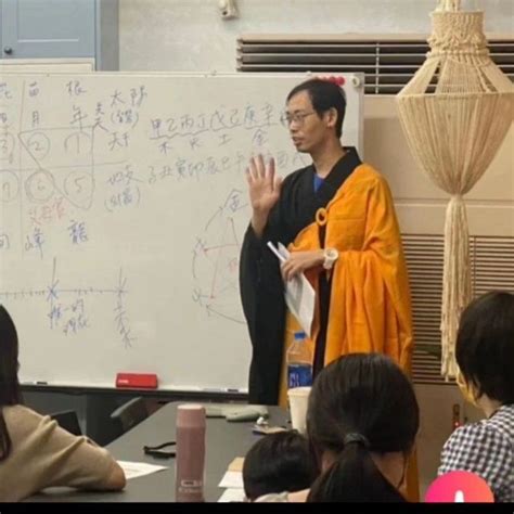 活著本身沒有意義，當你愈想去找出其中的意義，只會自尋煩惱，因為在這個物質世界的因果法則下，最後只會自找麻煩。 沒有期待，不受傷害。 好好過好
