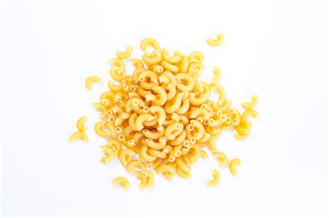흰색 배경에 다양한 조리되지 않은 파스타 맨 위 보기입니다 요리용 재료로 파스타를 생으로 조리합니다 식품 컨셉 0명에 대한 스톡 사진 및 기타 이미지 Istock
